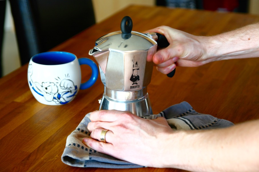 Brewing Methods: The Moka Pot – Whole Latte Coffee